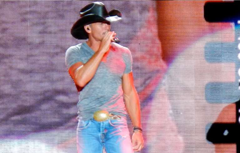 McGraw flexes his music muscle in Tahoe - Lake Tahoe NewsLake Tahoe News
